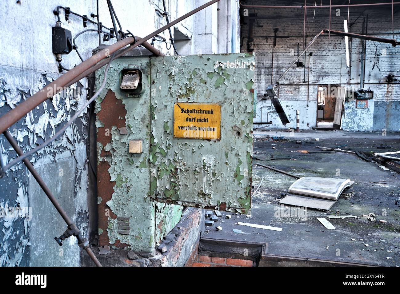 Factory hall in a disused factory Stock Photo - Alamy