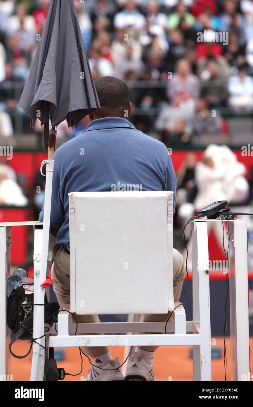 Tennis chair judge Stock Photo - Alamy