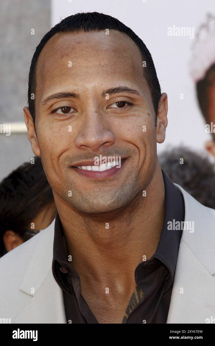 Dwayne johnson the game plan hi-res stock photography and images - Alamy