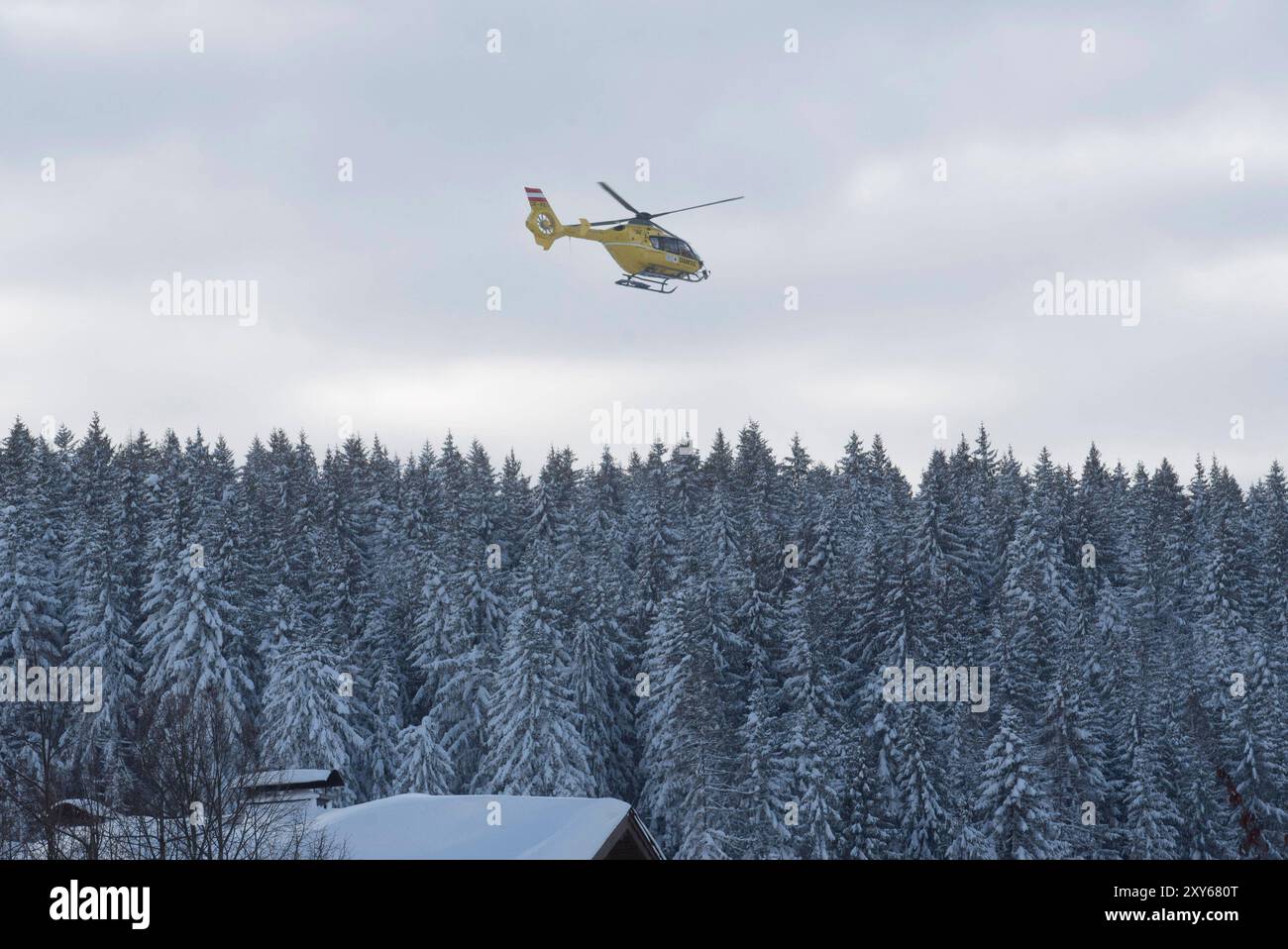 air rescue service air helicopter saving lives of people air rescue ...