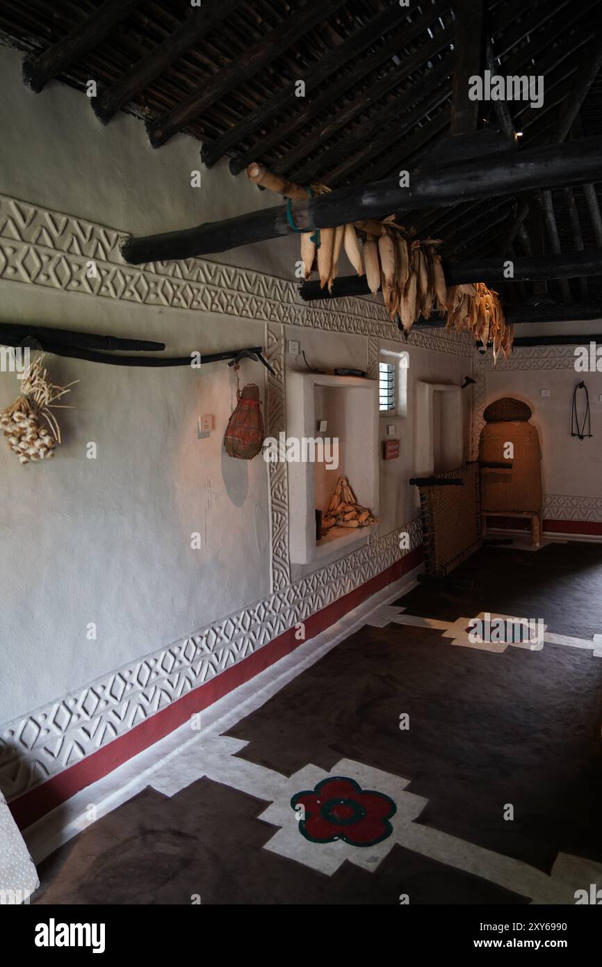 Representative house of the Bhariya. Cultural Village - AADIVART ...