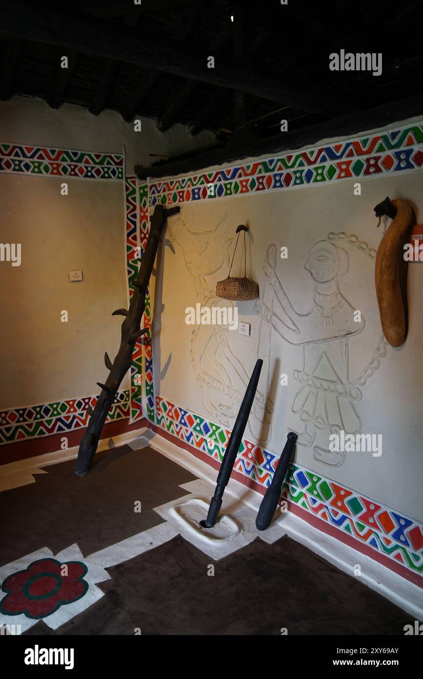 Representative house of the Bhariya. Cultural Village - AADIVART ...