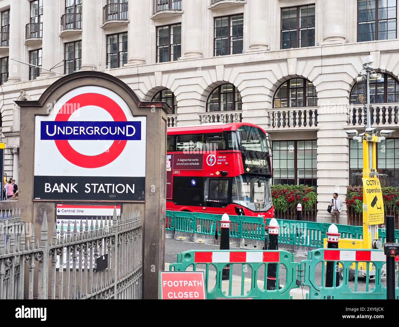 Bank underground station closed hi-res stock photography and images - Alamy