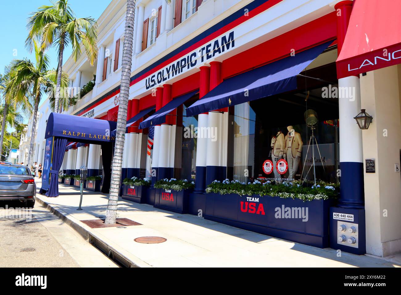 Beverly Hills, California: RALPH LAUREN fashion store on Rodeo Drive ...