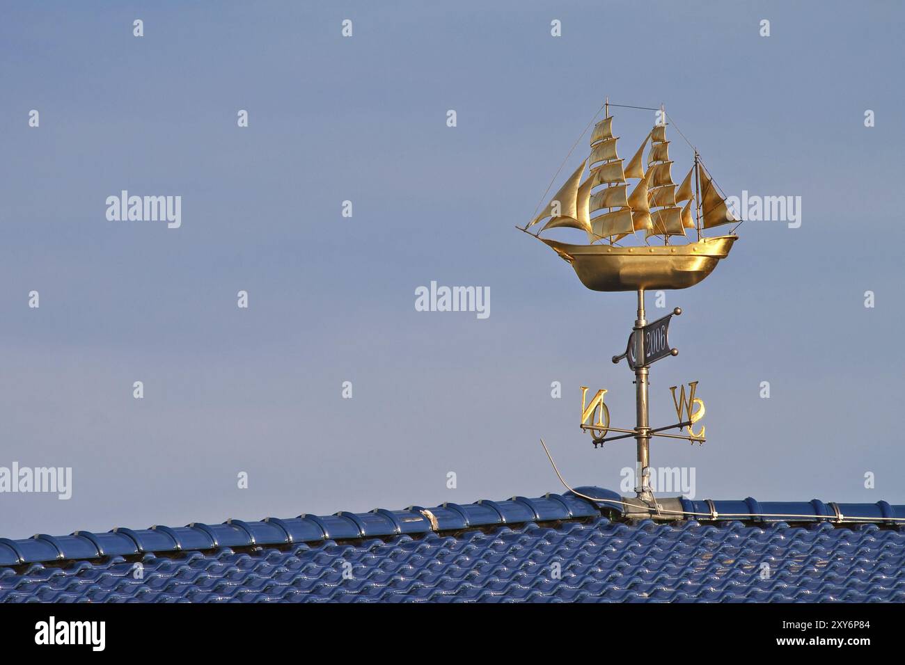 Sail on roof of building hi-res stock photography and images - Alamy