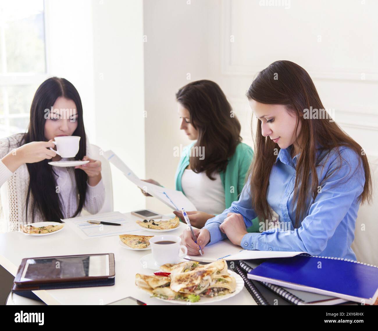 Group students teenage work classroom hi-res stock photography and ...