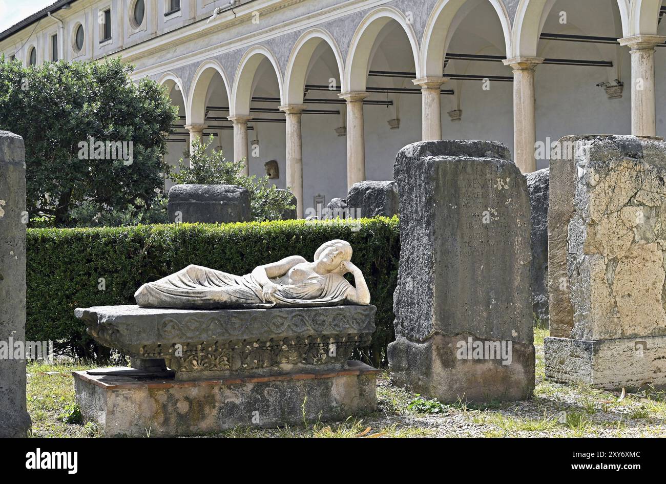 Rome italy reclining sculpture hi-res stock photography and images - Alamy