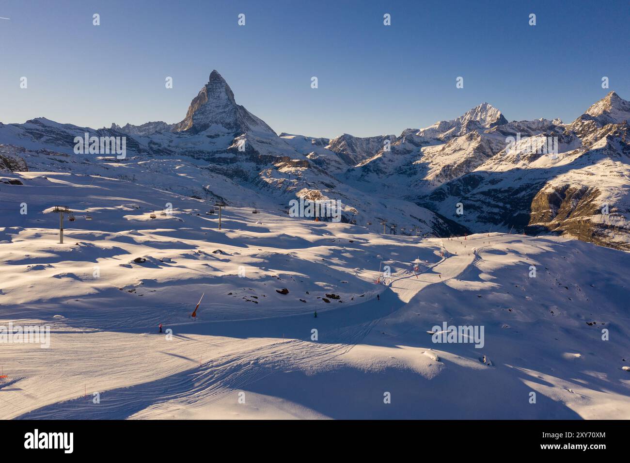 Zermatt, Switzerland: Dramatic view of the Zermatt ski resort slope and ...