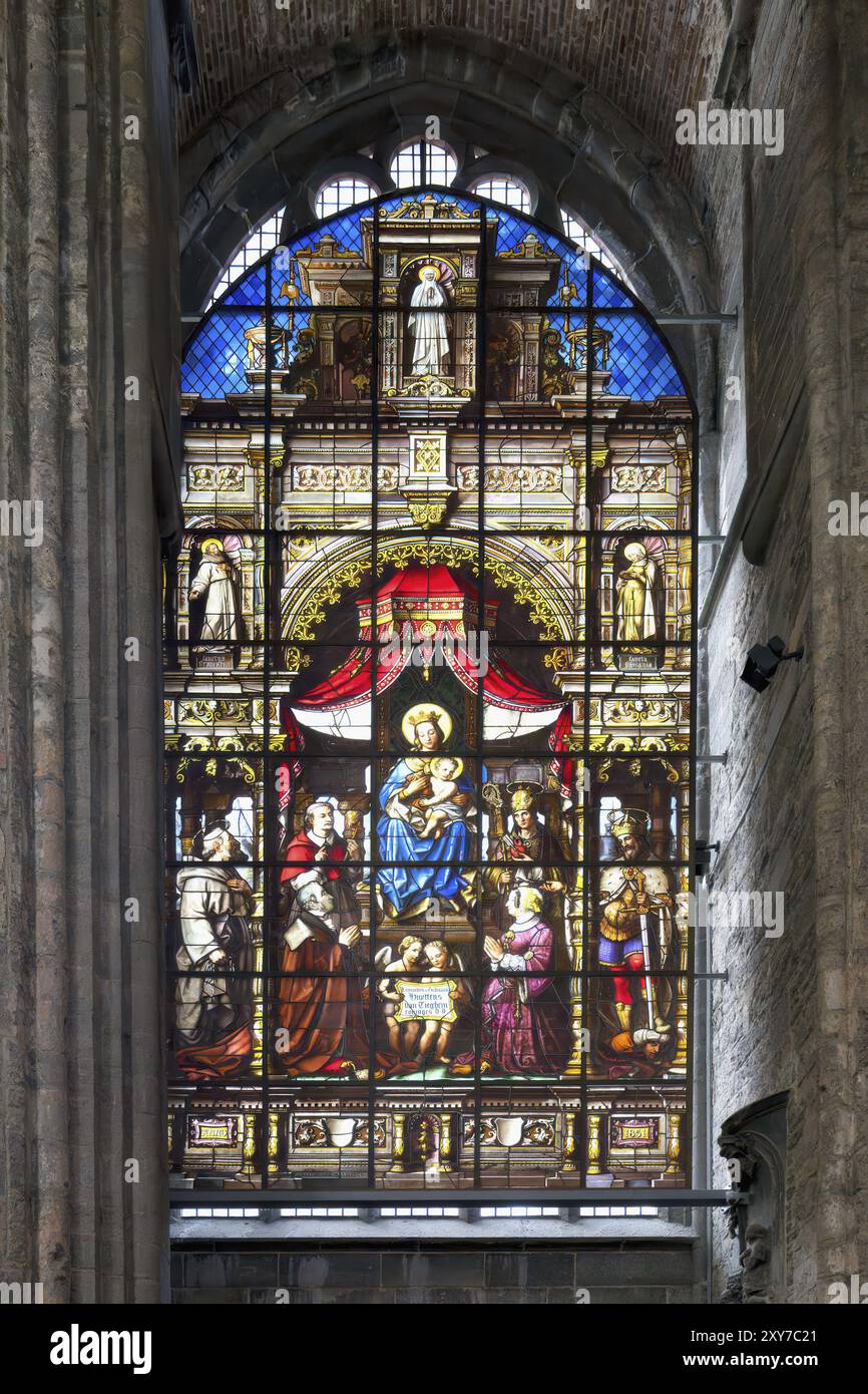 Gothic St. Nicholas Church, Stained-glass window, Ghent, Flanders ...