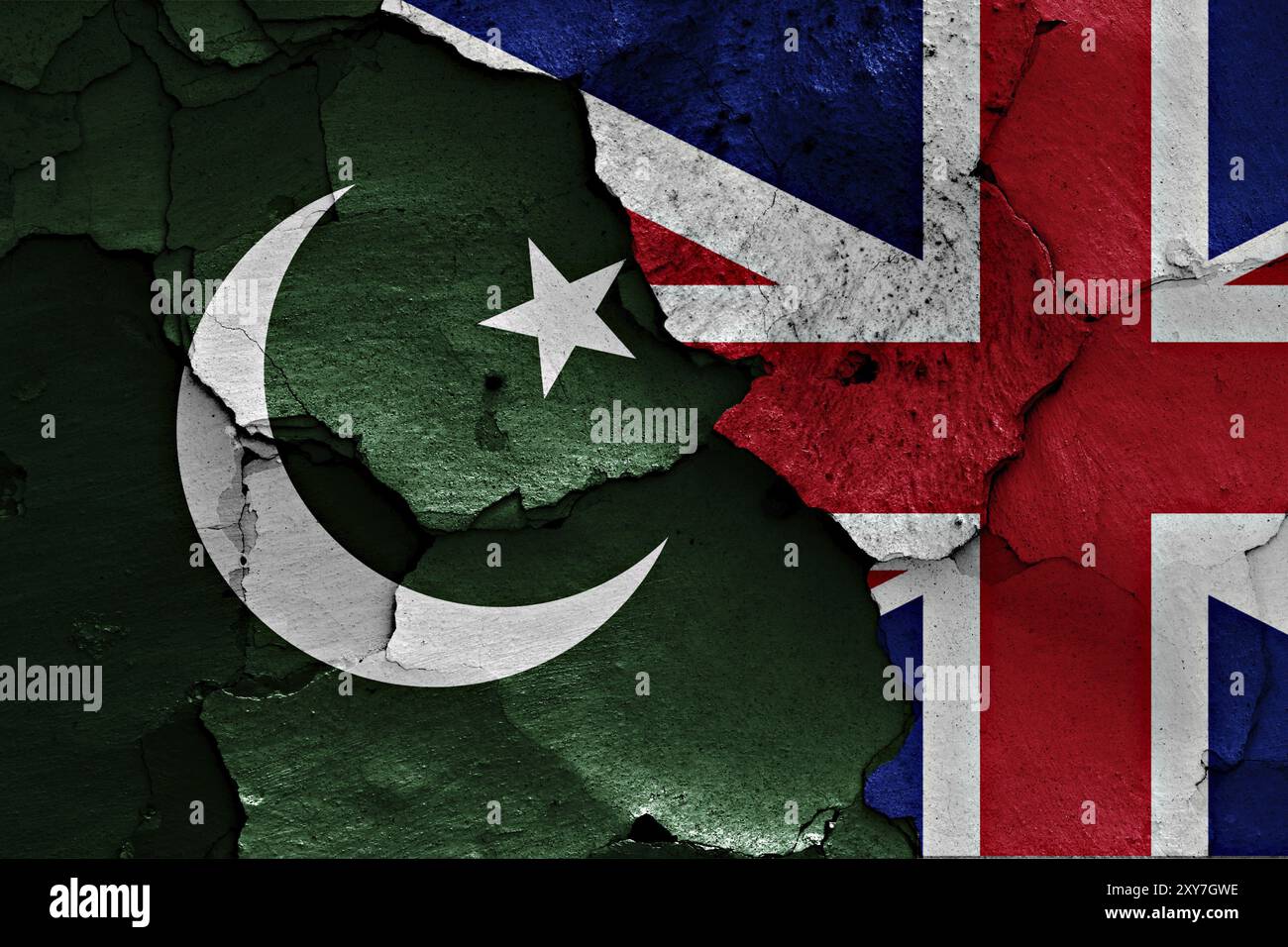 Flags of Pakistan and UK painted on cracked wall Stock Photo - Alamy