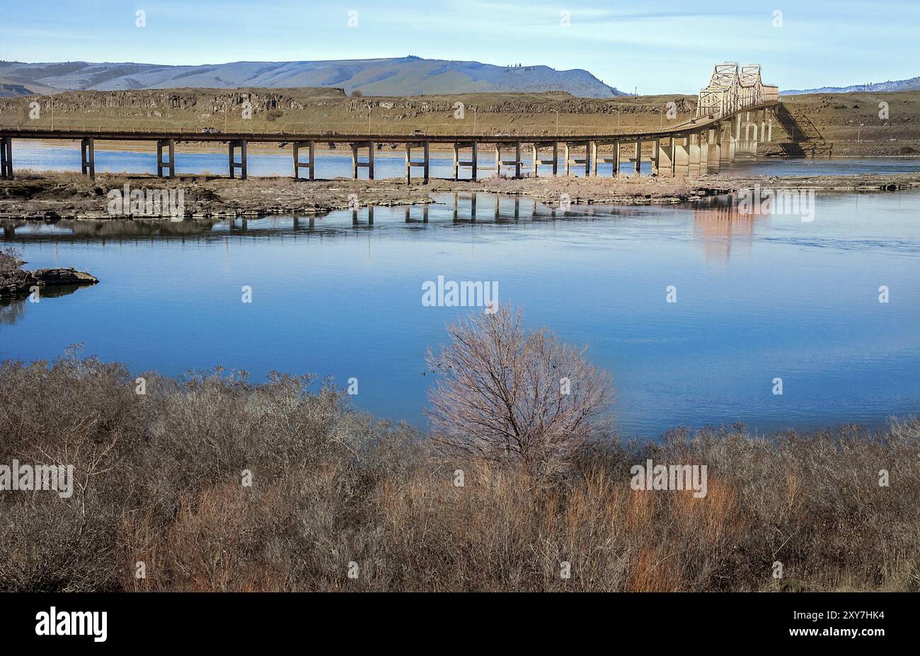 The dalles dam hi-res stock photography and images - Alamy