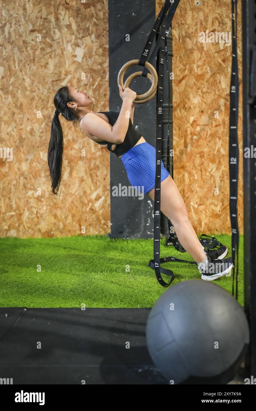 Training routine modern hi-res stock photography and images - Alamy