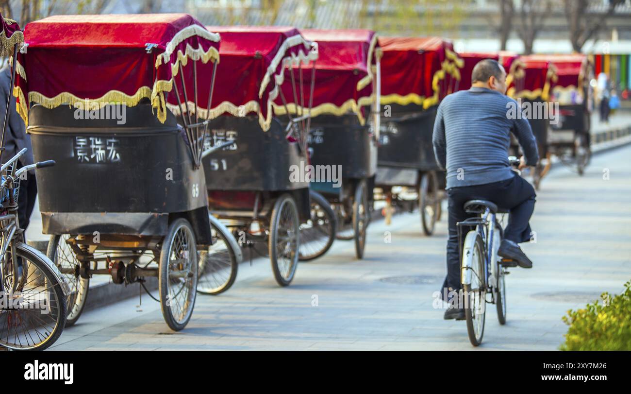 Rickshaw in beijing hi-res stock photography and images - Alamy