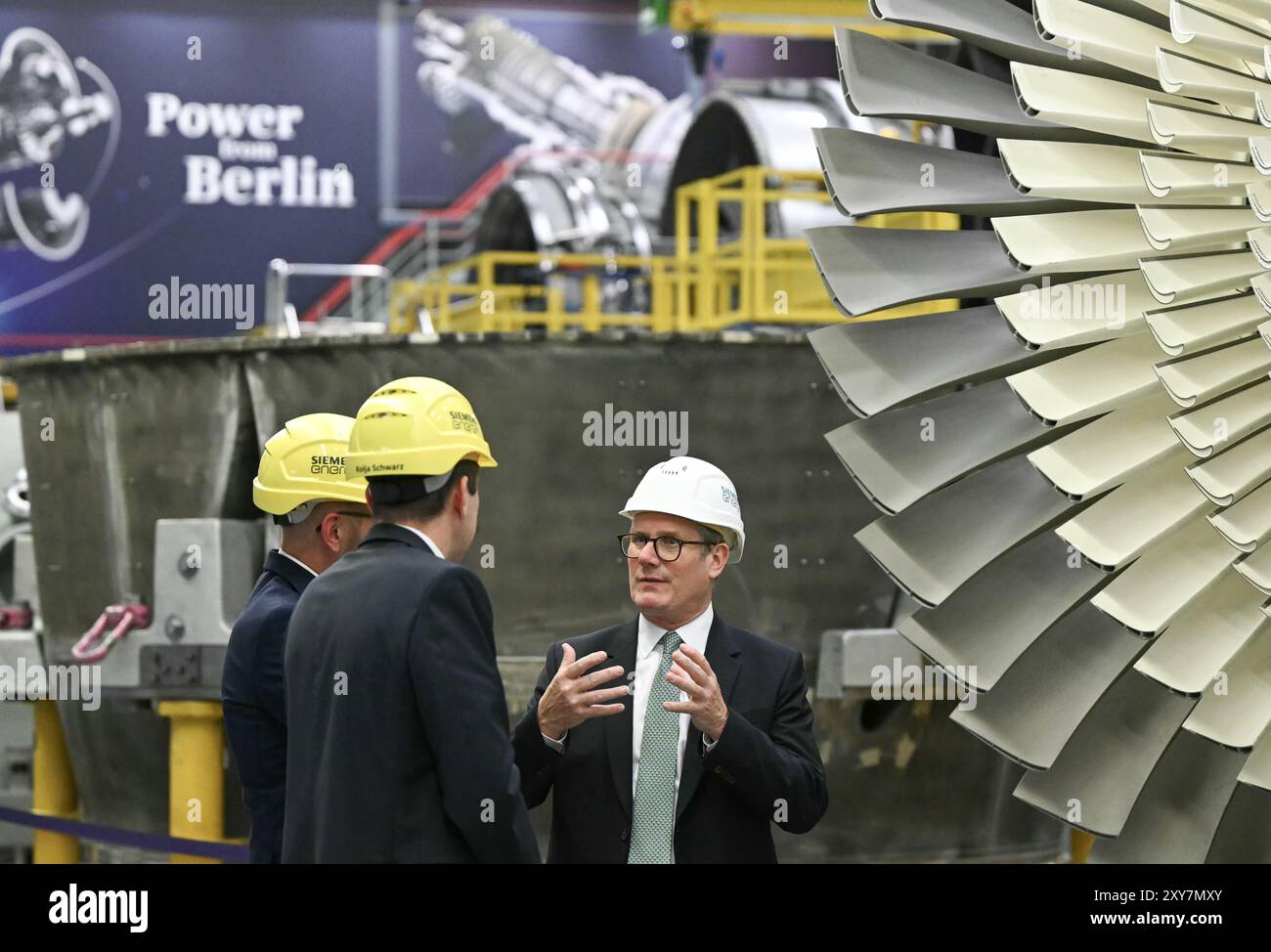 Prime Minister Keir Starmer with CEO of Siemens Energy Christian Bruch ...