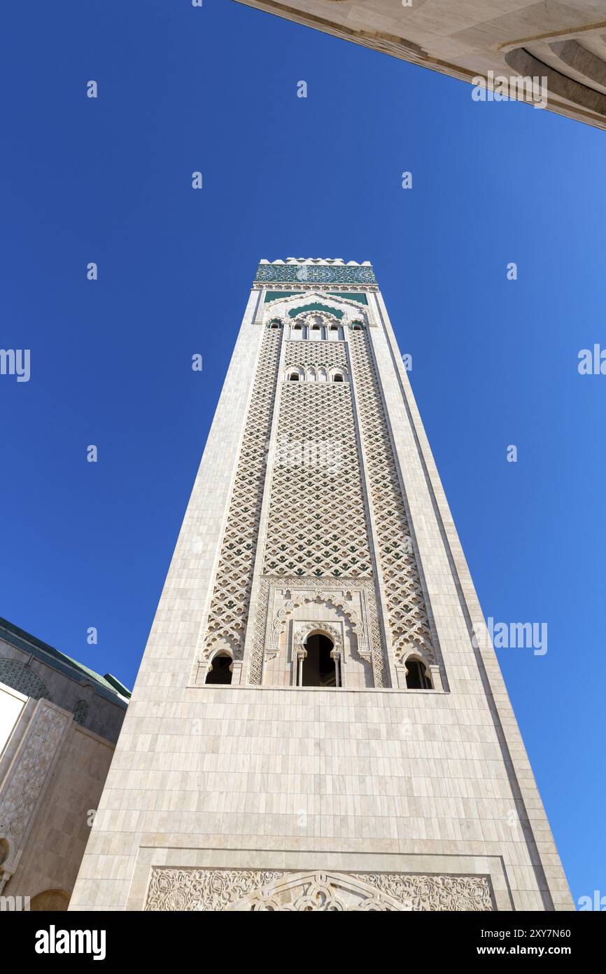Minaret of the Hassan II mosque in Casablanca Stock Photo - Alamy