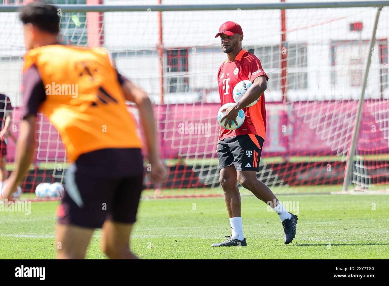 Vincent Kompany (FC Bayern Muenchen, Cheftrainer), Oeffentliches ...