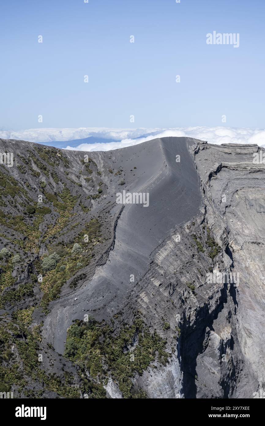 Irazu Volcano, Irazu Volcano National Park, Parque Nacional Volcan ...