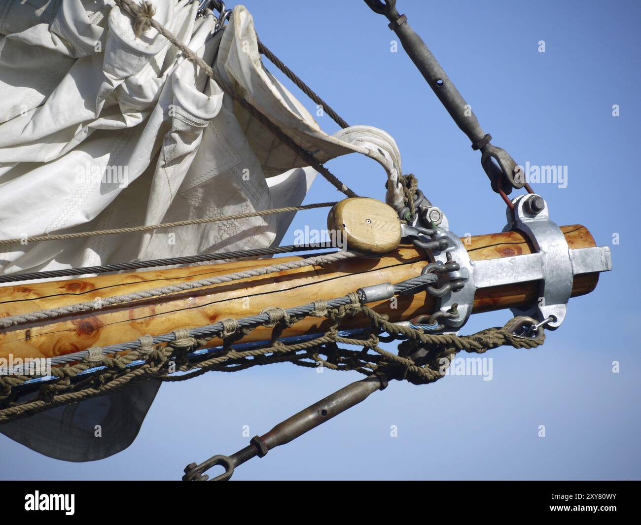 Jib boom The jib boom is a horizontal, usually permanently attached ...