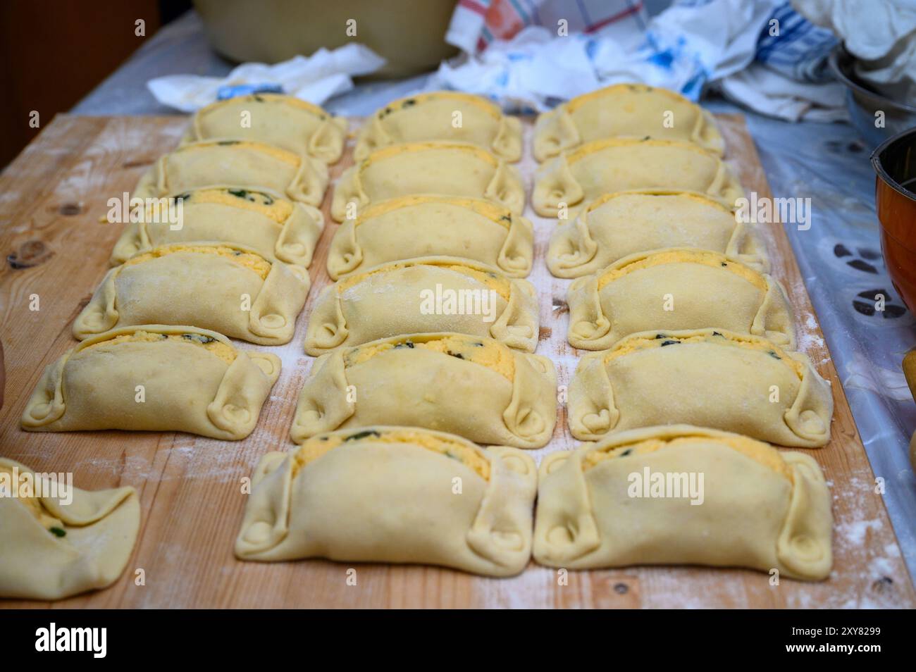Traditional Cypriot Flaouna delicious Greek Easter Cheese Bread ...