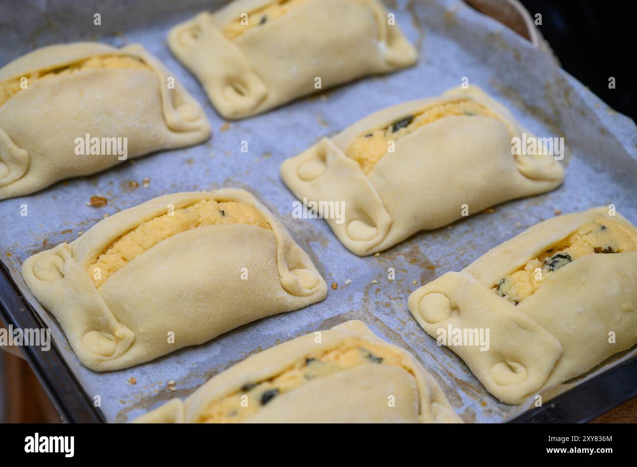 Traditional Cypriot Flaouna delicious Greek Easter Cheese Bread ...