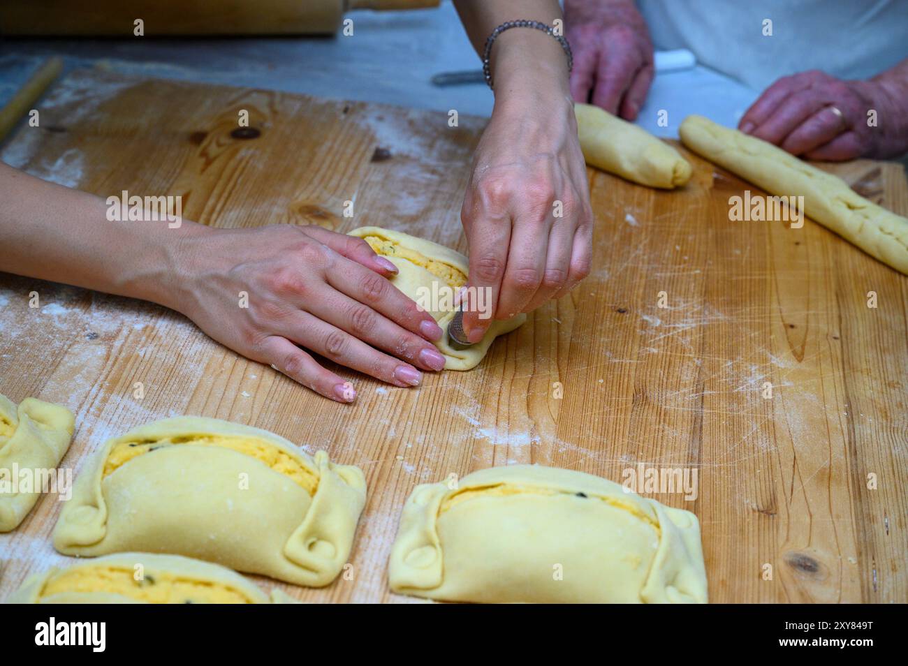 Traditional Cypriot Flaouna delicious Greek Easter Cheese Bread ...