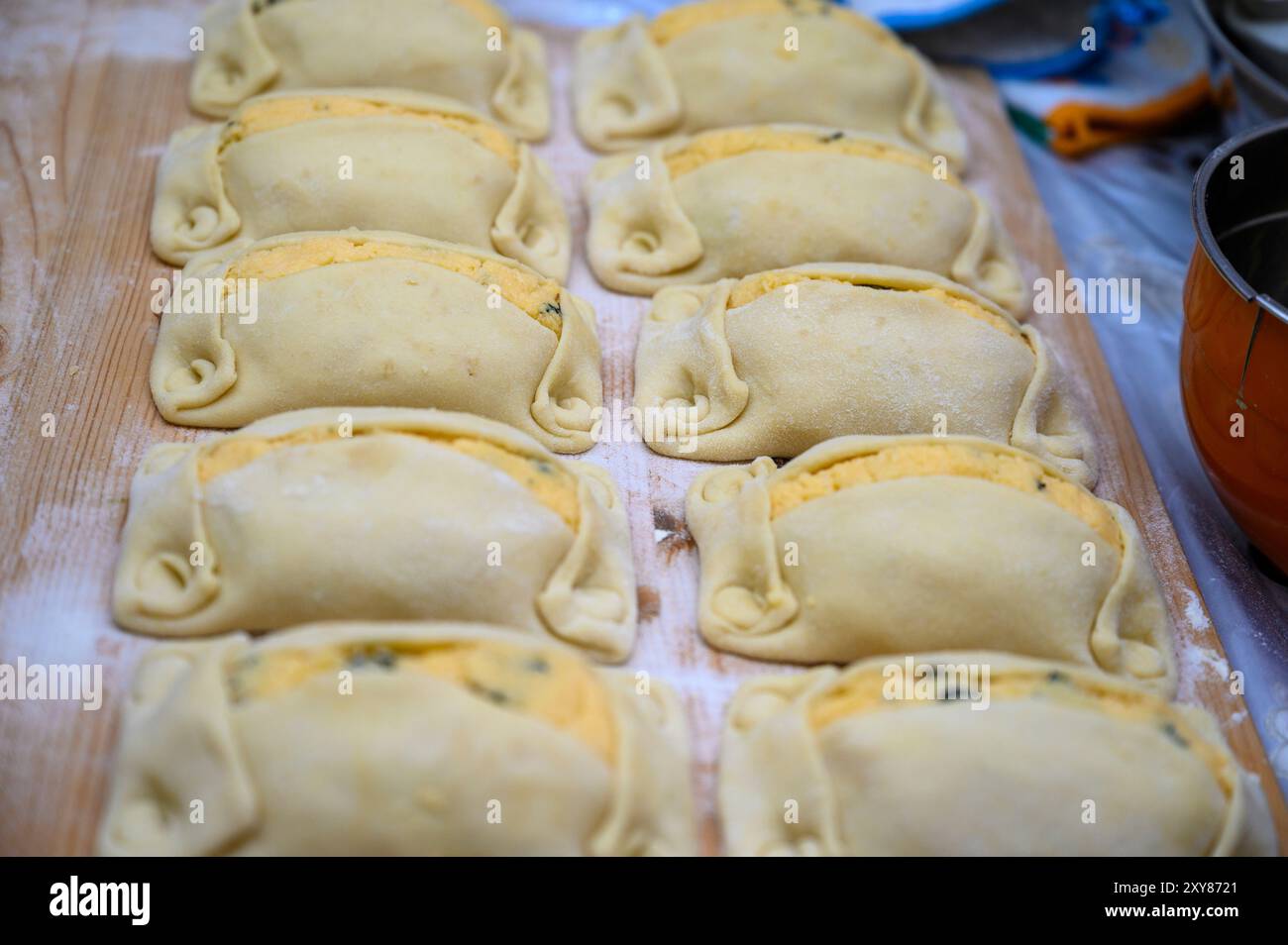 Traditional Cypriot Flaouna delicious Greek Easter Cheese Bread ...