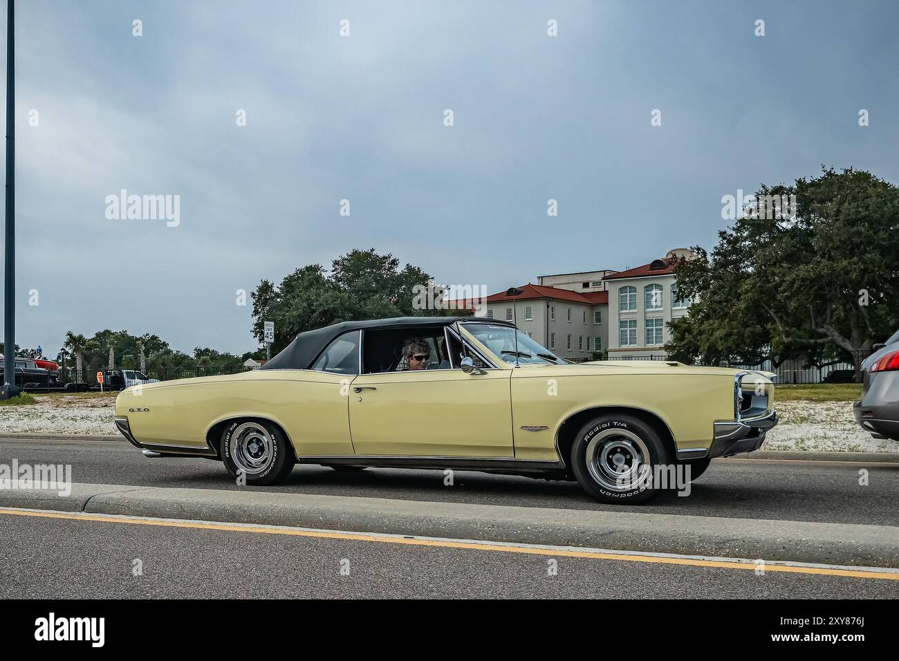 1966 pontiac gto hi-res stock photography and images - Alamy