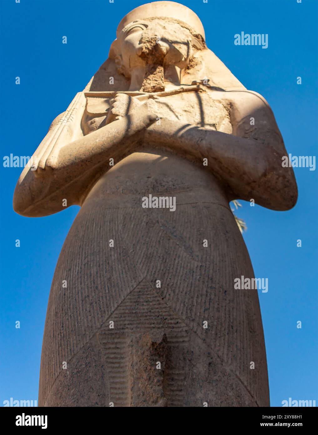 Captivating pose hi-res stock photography and images - Alamy