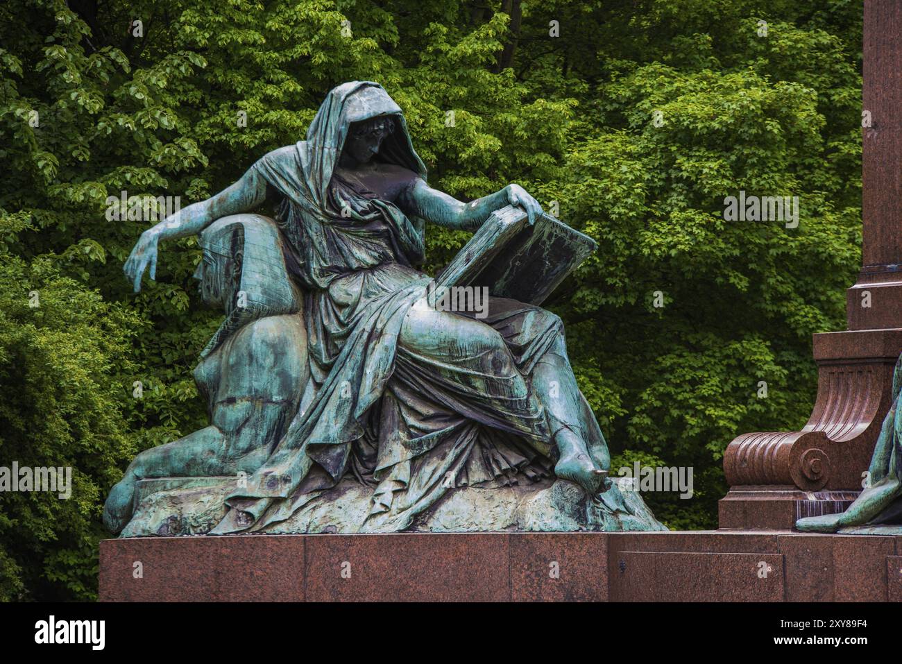 Female sphinx hi-res stock photography and images - Alamy