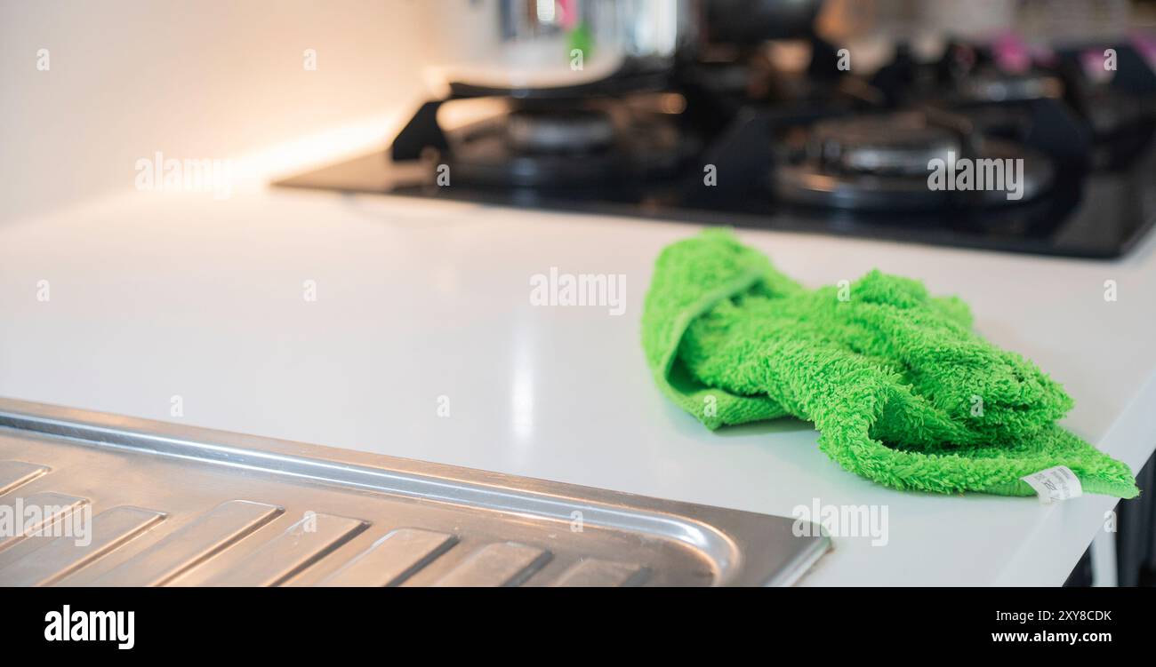 Wipe cleaning hi-res stock photography and images - Alamy