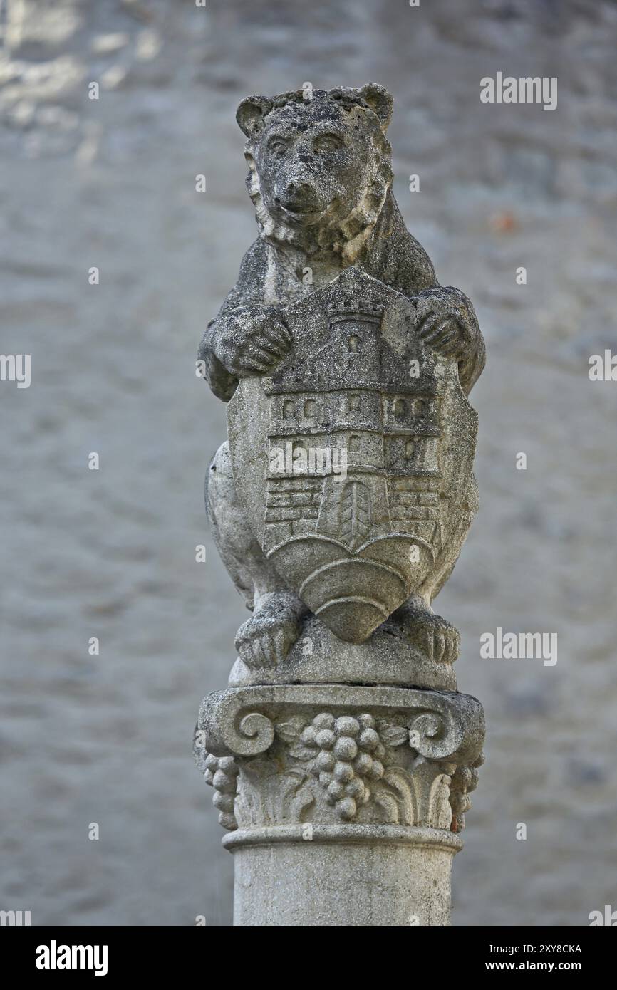 Bear figure with town coat of arms, sculpture, stone, bear fountain ...