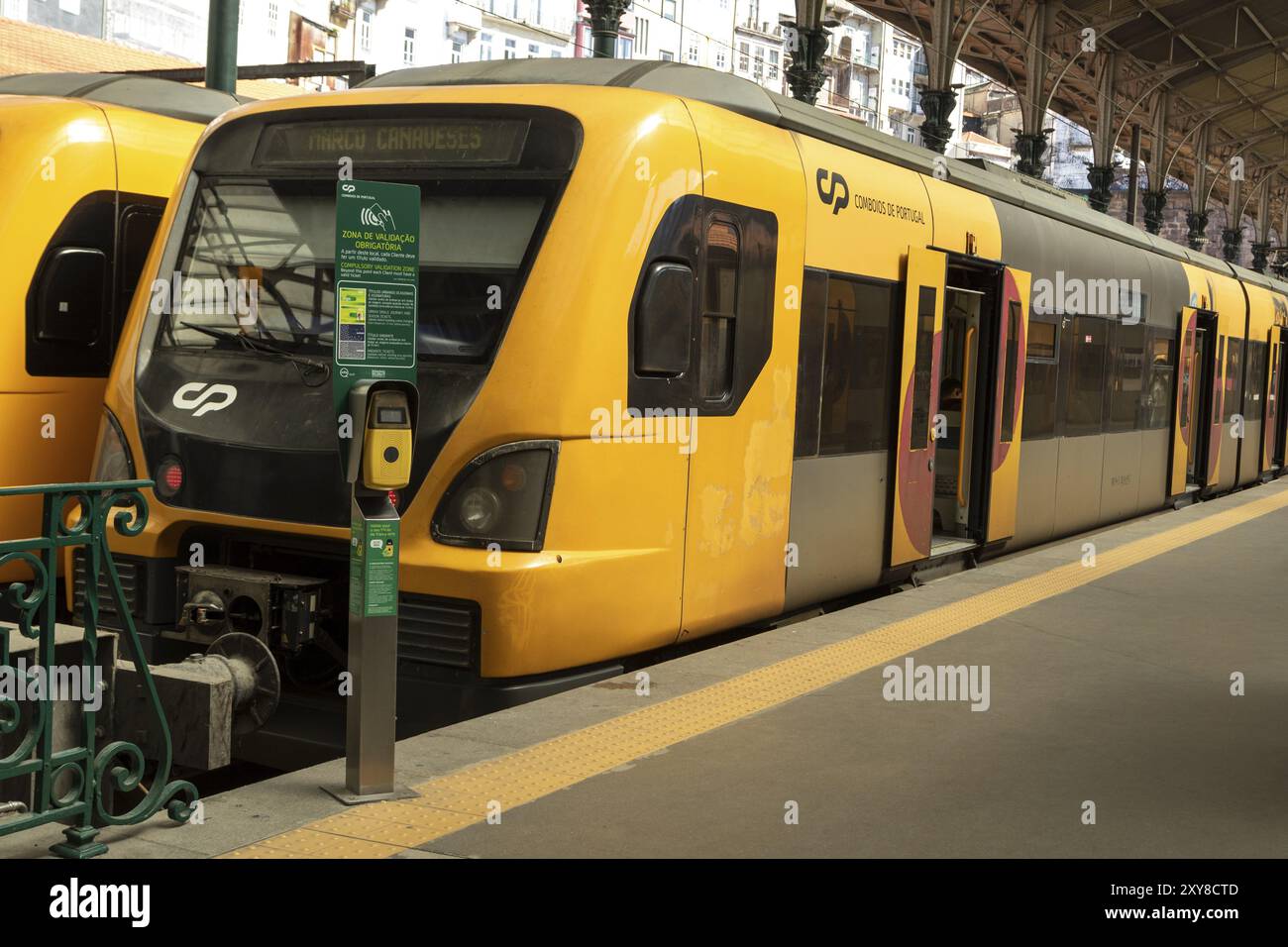 Place of interest Porto-Campanha railway station, railway journey, CP ...