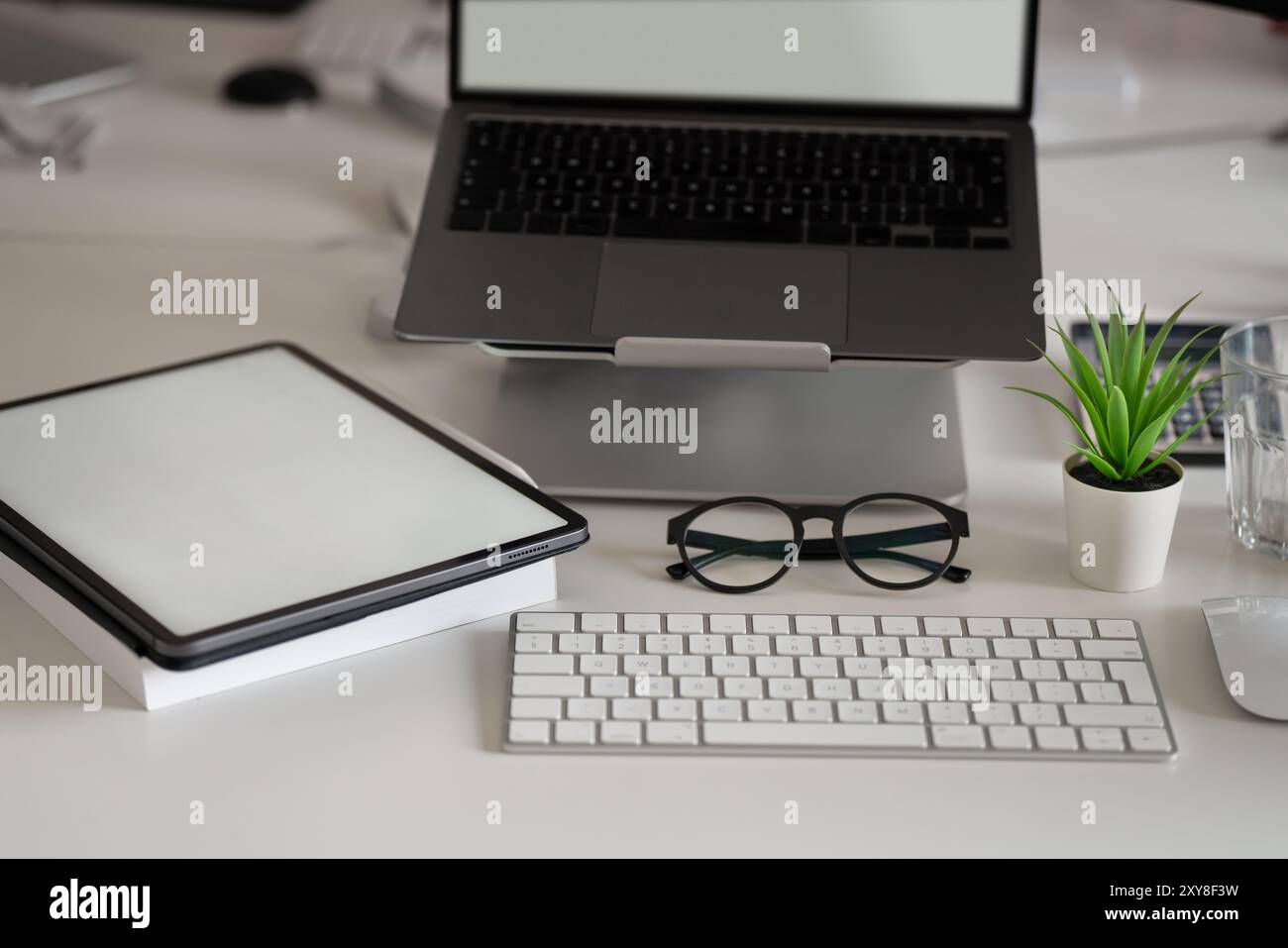 Graphic tablet clean screen mockup. Home office equipment. Empty ...