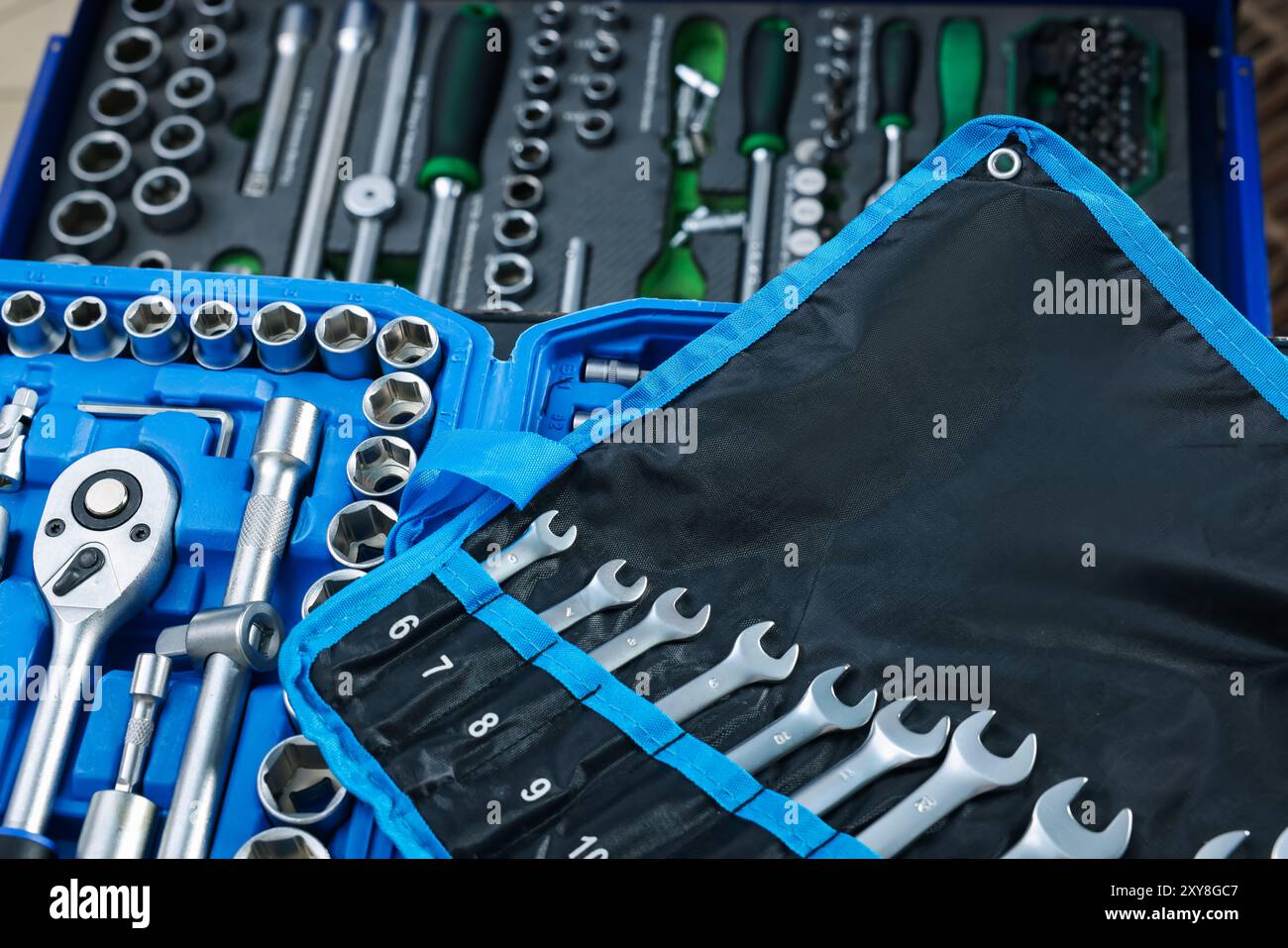 Set different auto mechanics hi-res stock photography and images - Alamy