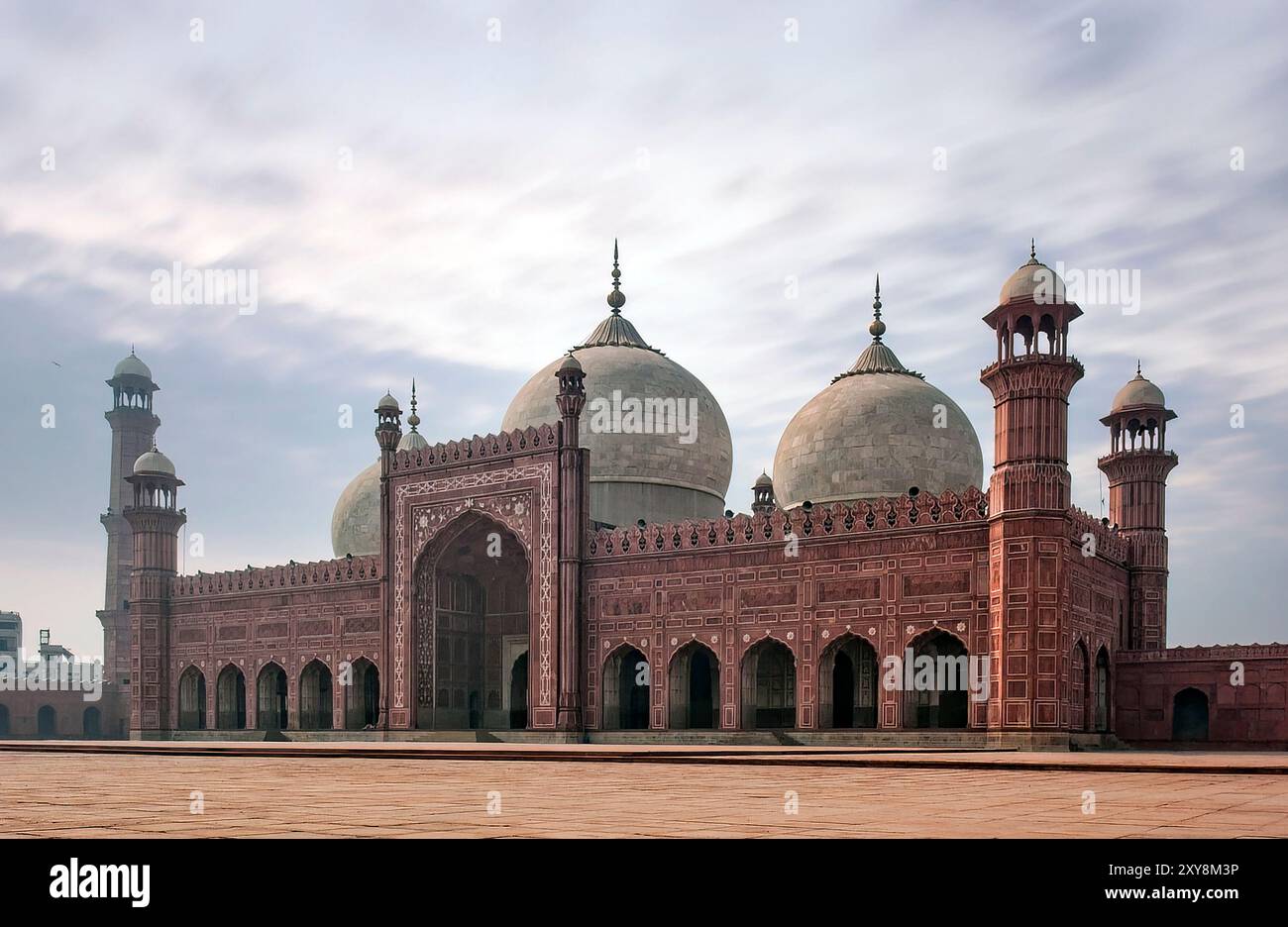 Badshahi Masjid Lahore with its Elegance. Mughal Art Stock Photo - Alamy