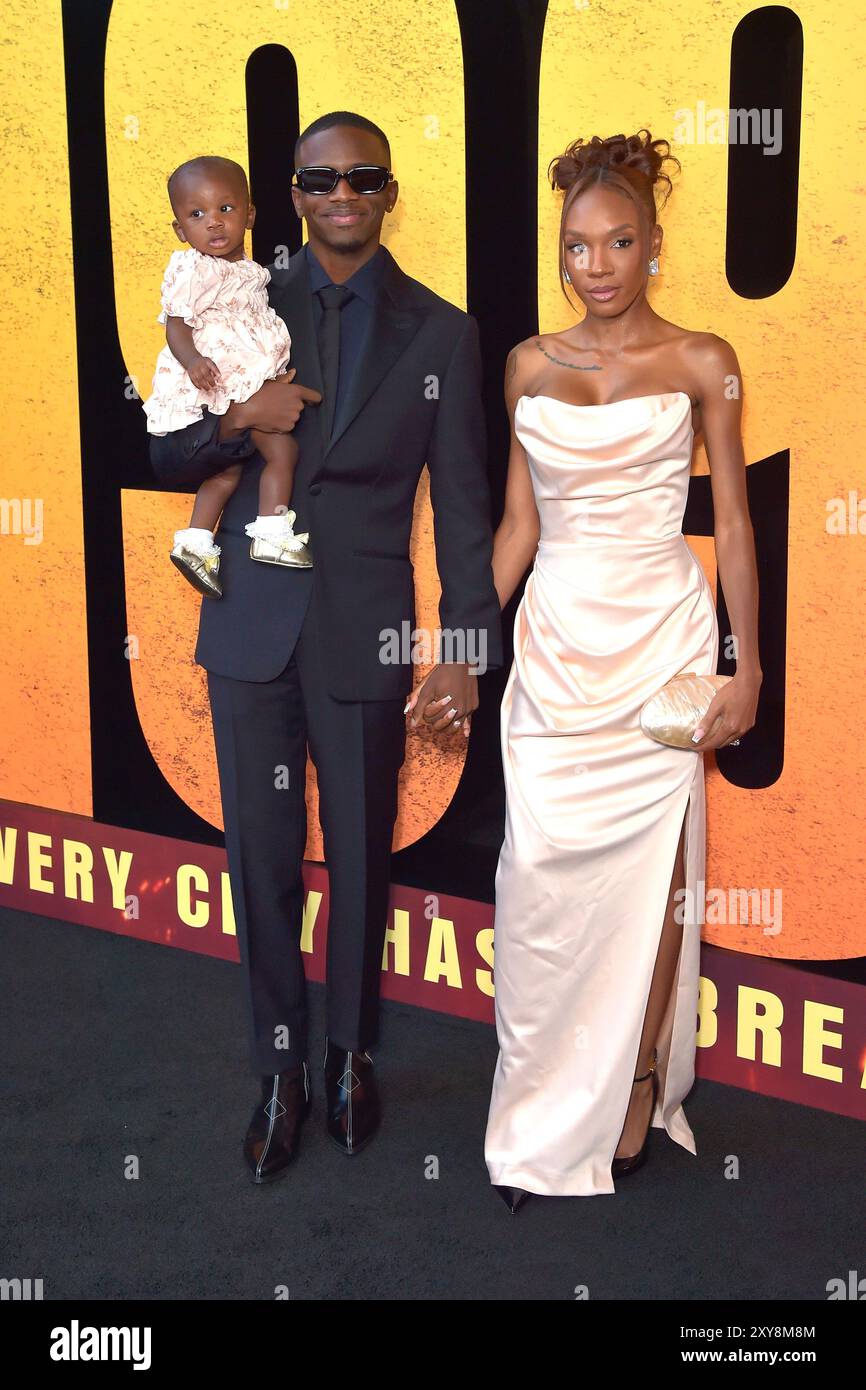 Christopher Ammanuel mit Tochter und Kellie Sweet bei der Weltpremiere ...