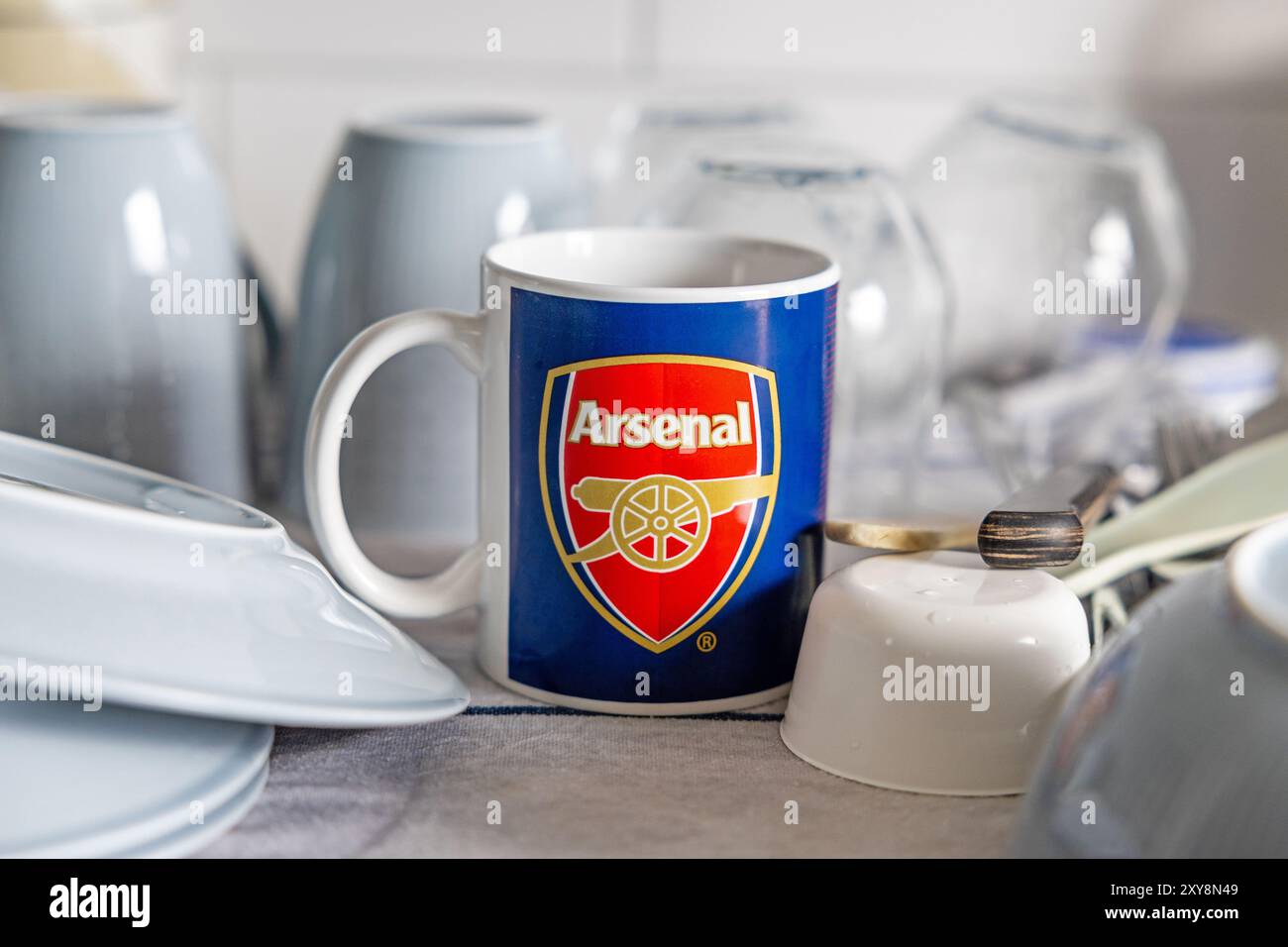 Arsenal emblem hi-res stock photography and images - Alamy