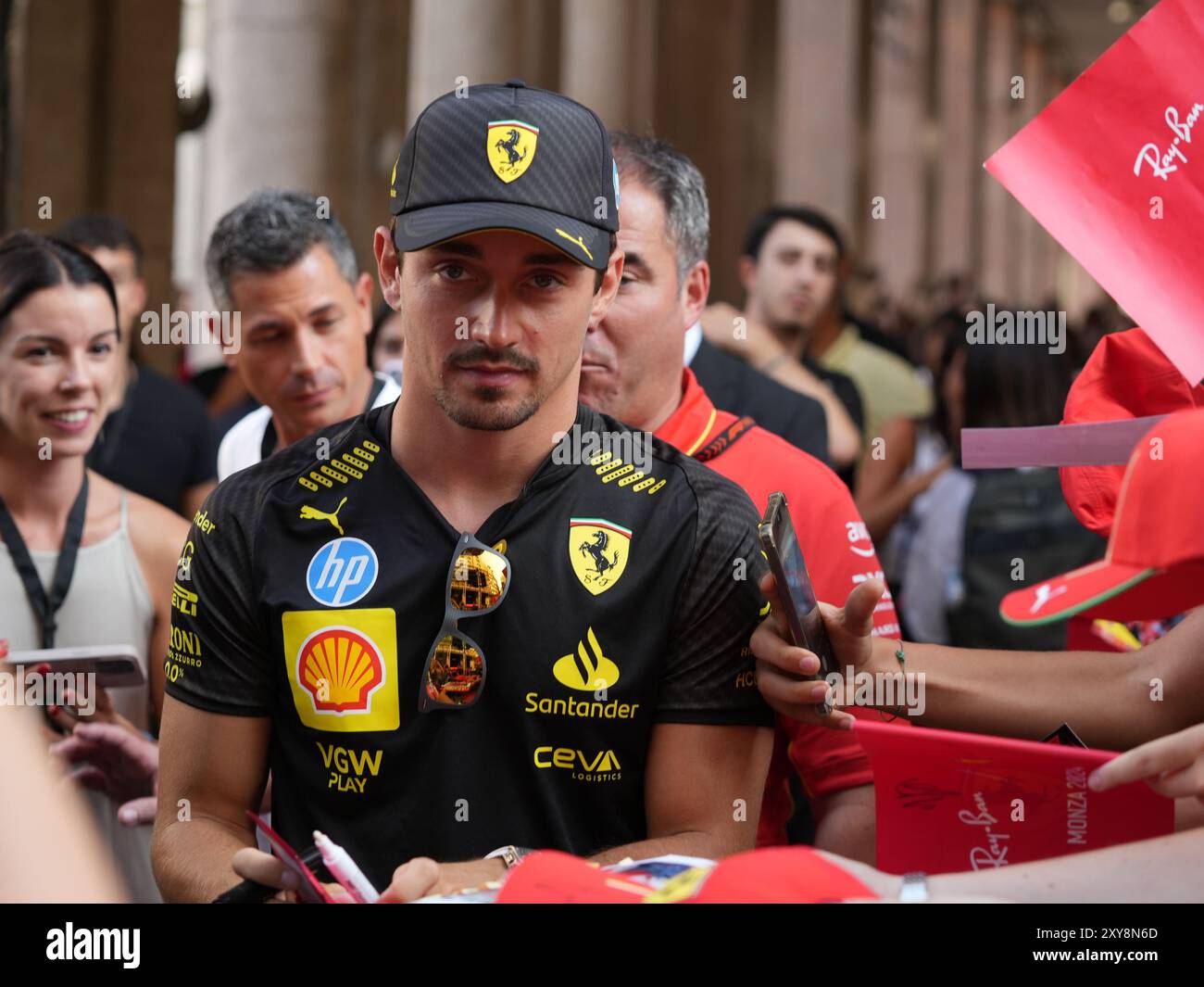 Milan - Ferrari fans storm the arrival of drivers Charles Leclerc and ...