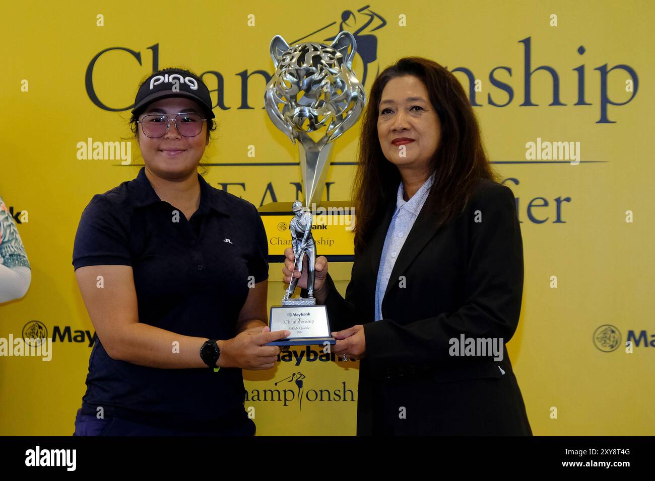 Kuala Lumpur, Malaysia. 28th Aug, 2024. Chayanit Wangmahaporn and Dr ...