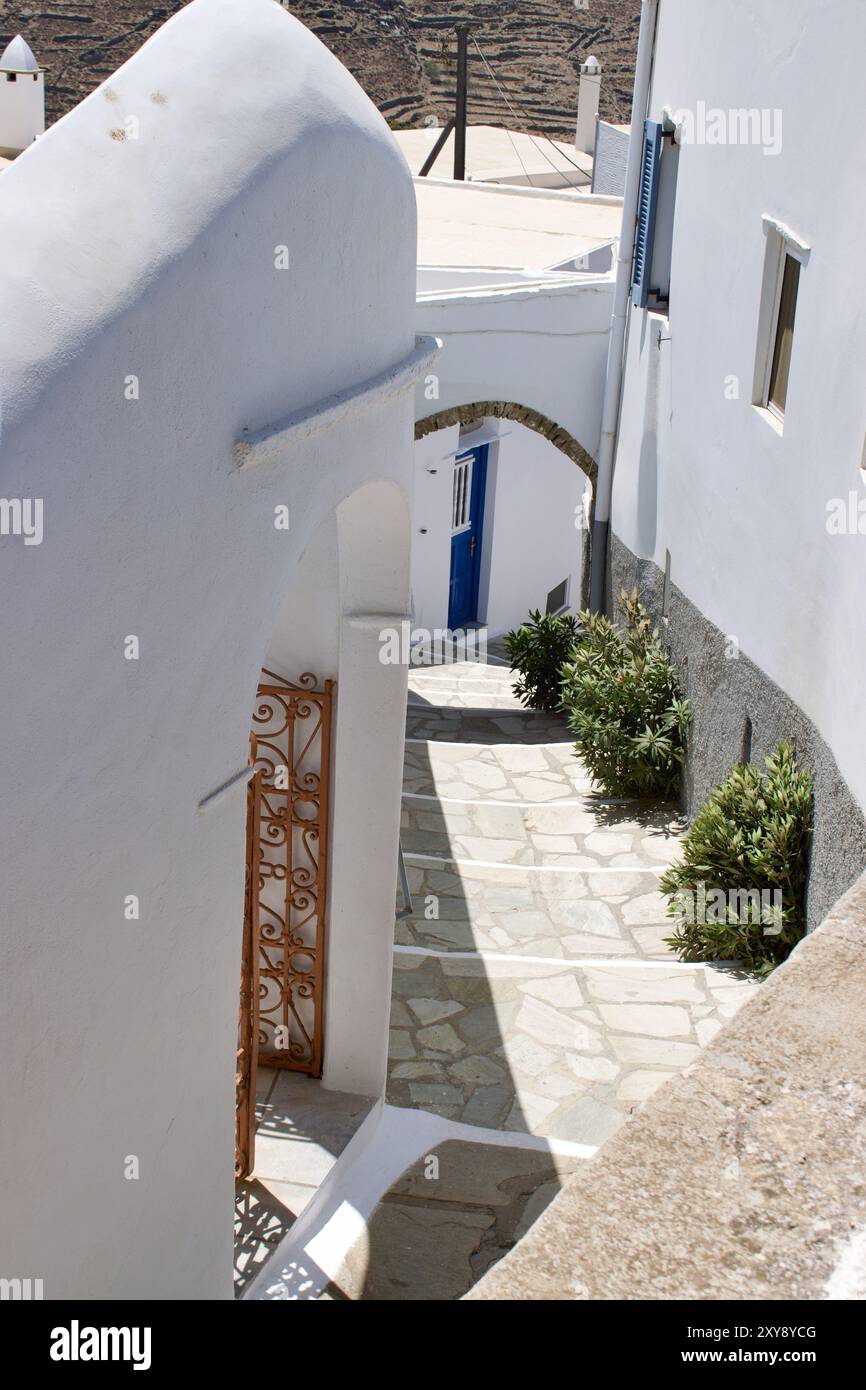 Cycladic style hi-res stock photography and images - Alamy