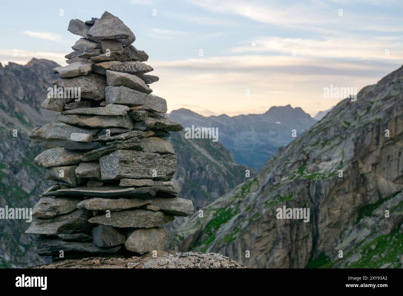 Wegweiser der Alpen Stock Photo - Alamy