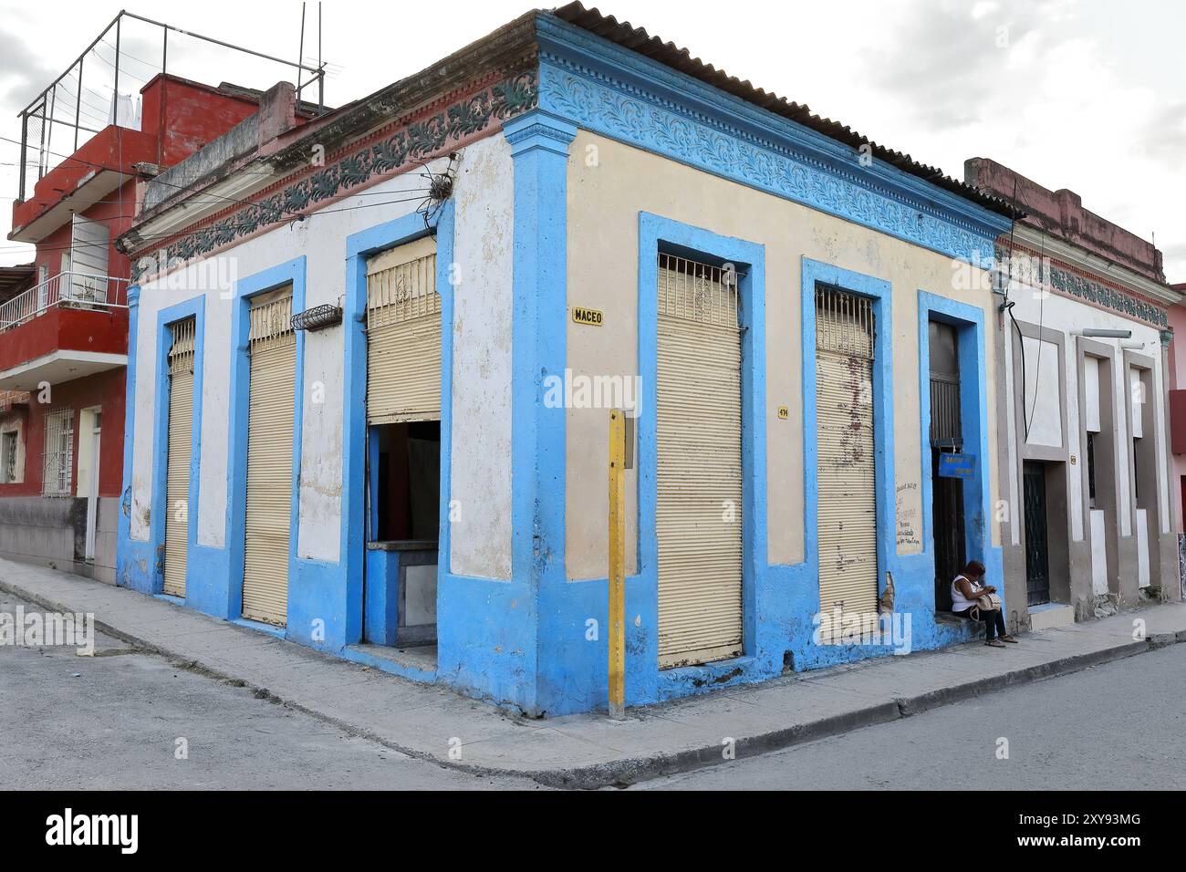 Tienda las 5 esquinas hi-res stock photography and images - Alamy