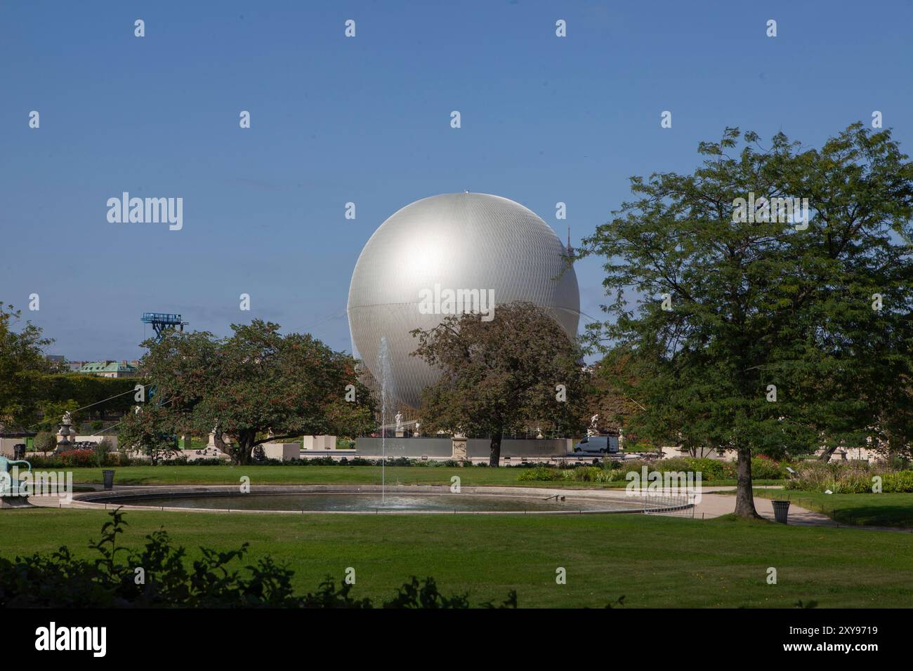 The cauldron before being re-lit for the 2024 Paralympics Paris Stock ...
