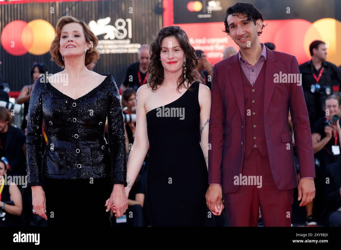 Sigourney Weaver mit Tochter Charlotte Simpson und Begleitung bei der ...