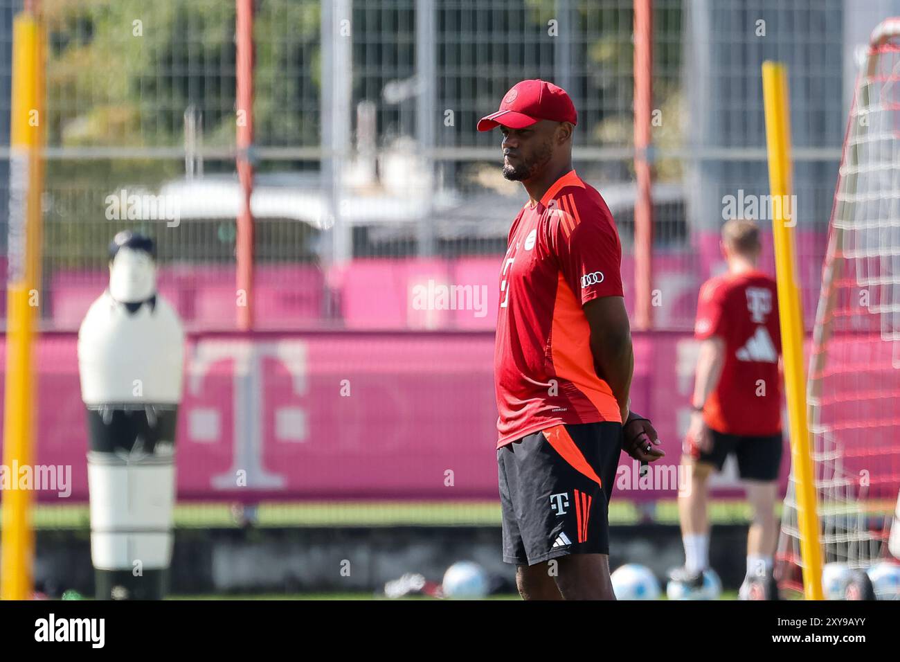 Vincent Kompany (FC Bayern Muenchen, Cheftrainer), Oeffentliches ...