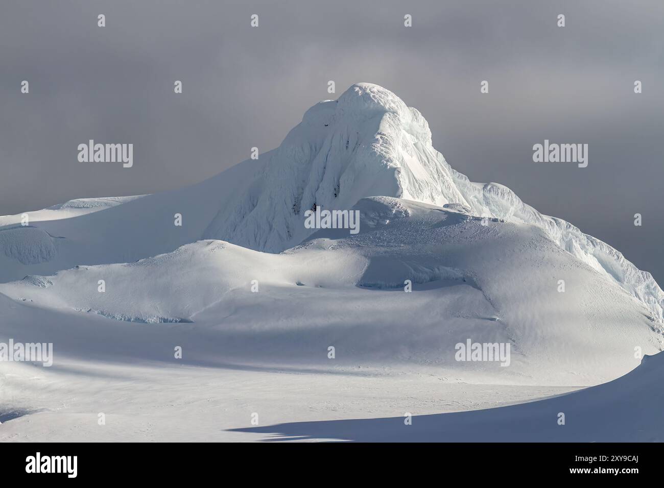 View of snow-covered Livingston Island viewed from Half Moon Island in ...