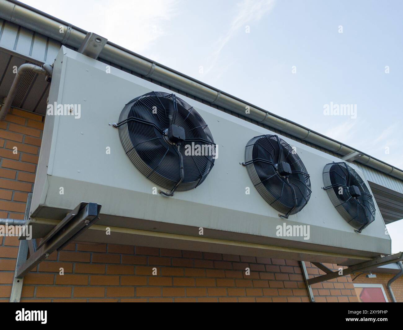 Wall industrial ventilation fans units hi-res stock photography and ...