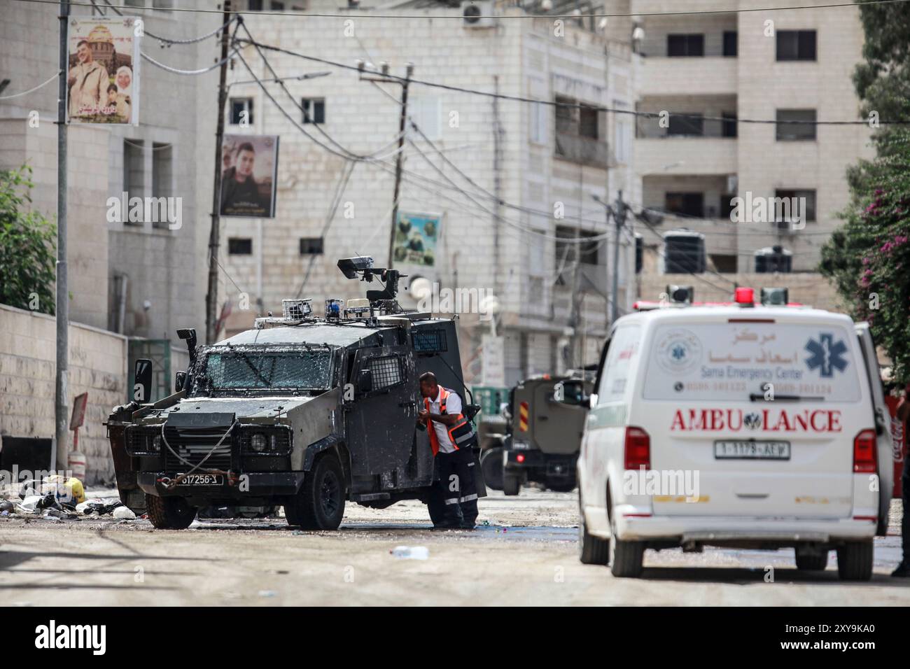 Palestinian ambulances hi-res stock photography and images - Alamy