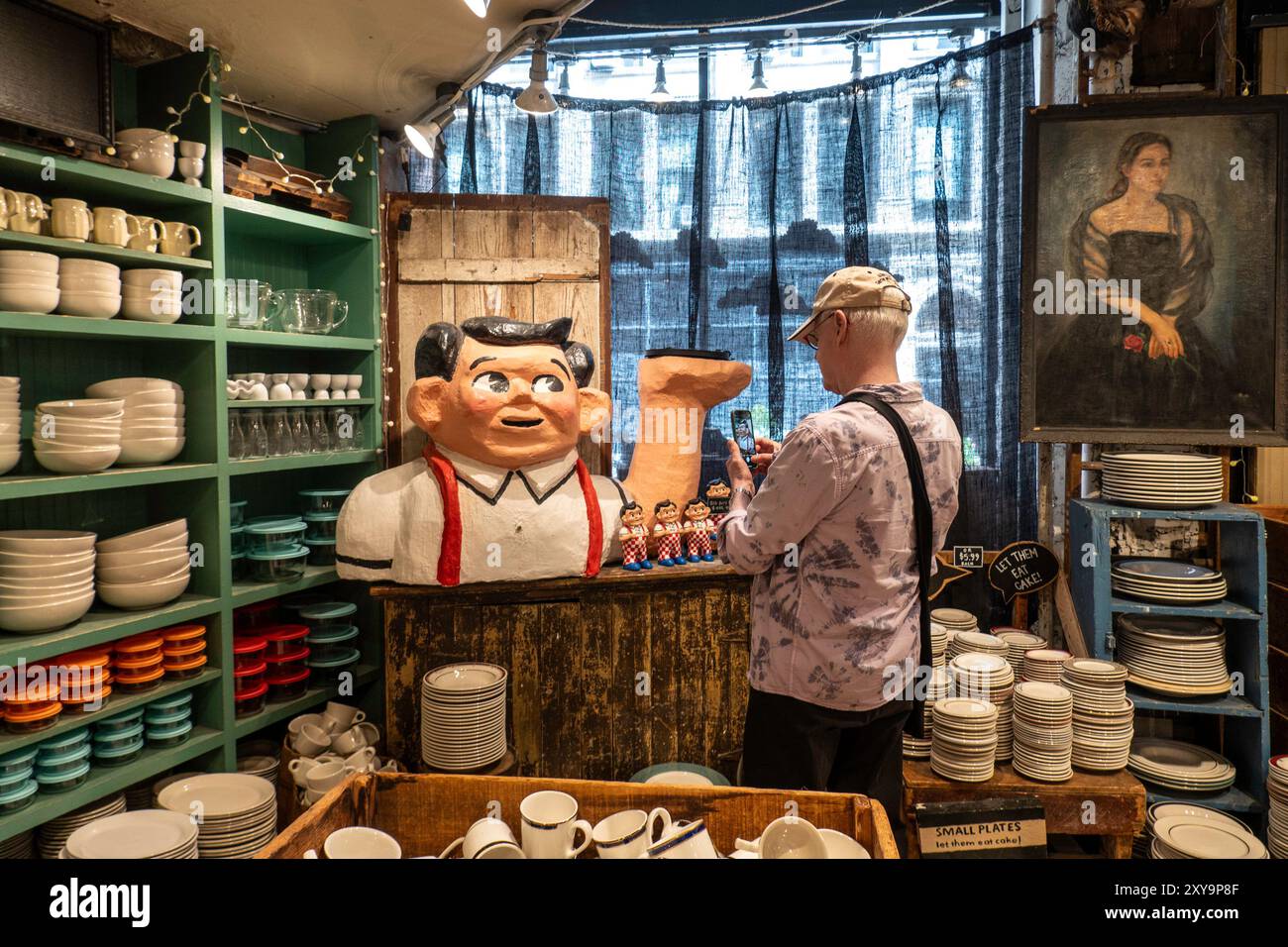 Fishs Eddy Home Goods Store, NYC 2024, USA Stock Photo - Alamy