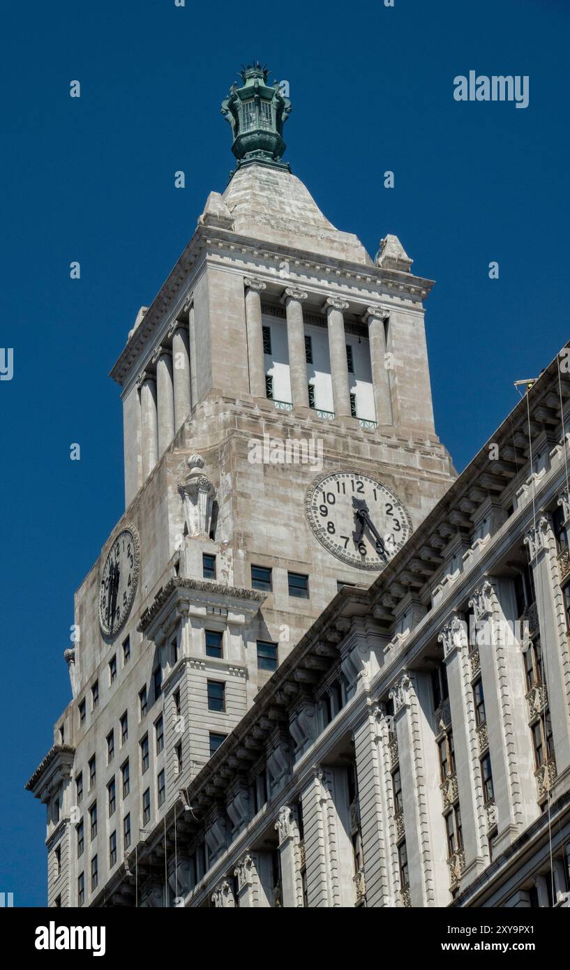 Con Edison Building at 14th Street and Irving Place, NYC, USA, 2024 Stock Photo - Alamy